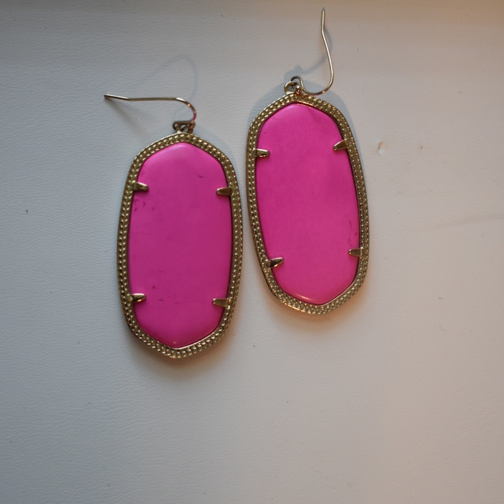 Kendra Scott Neon Pink Danielle’s In Gold - Gem
